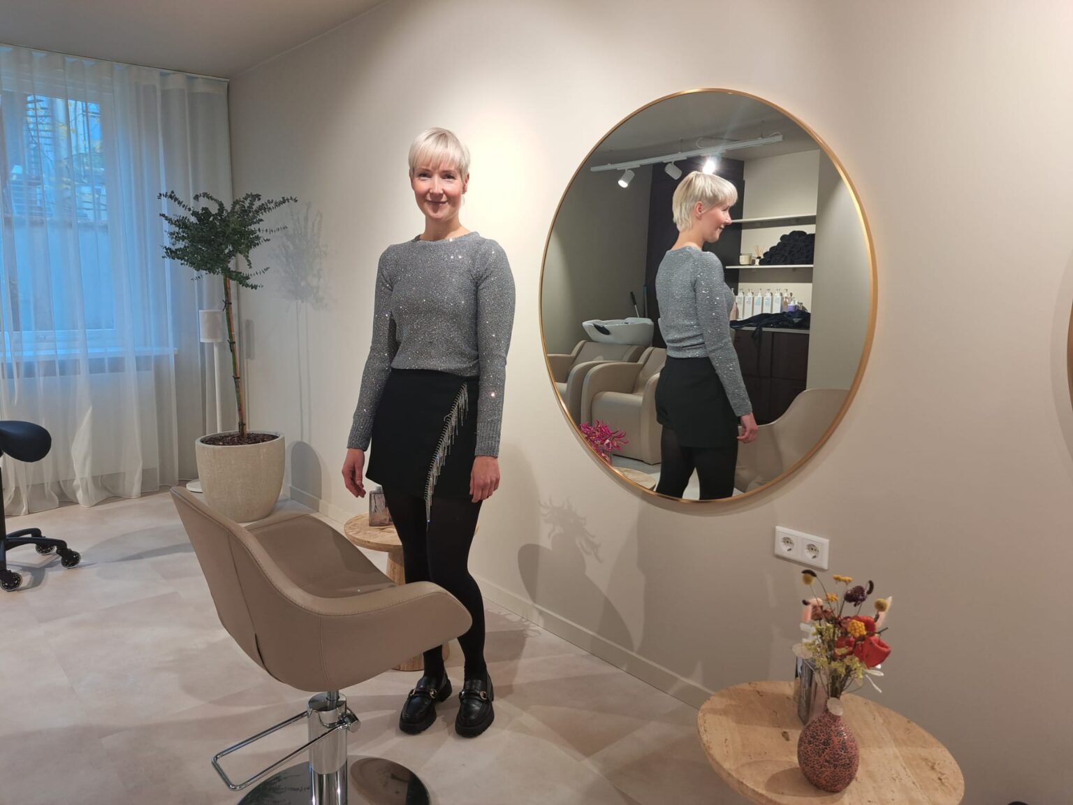 Jacqueline opent haar eigen kapsalon: 'de Haagse mat is weer helemaal ...