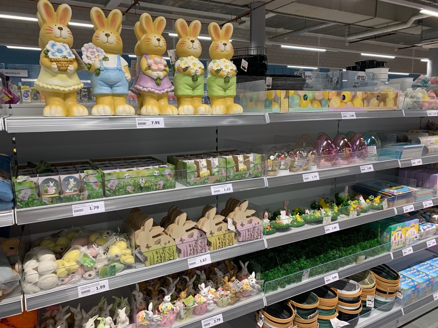 Eieren zoeken! Bij deze winkel in Den Haag is het al Pasen - indebuurt Den Haag