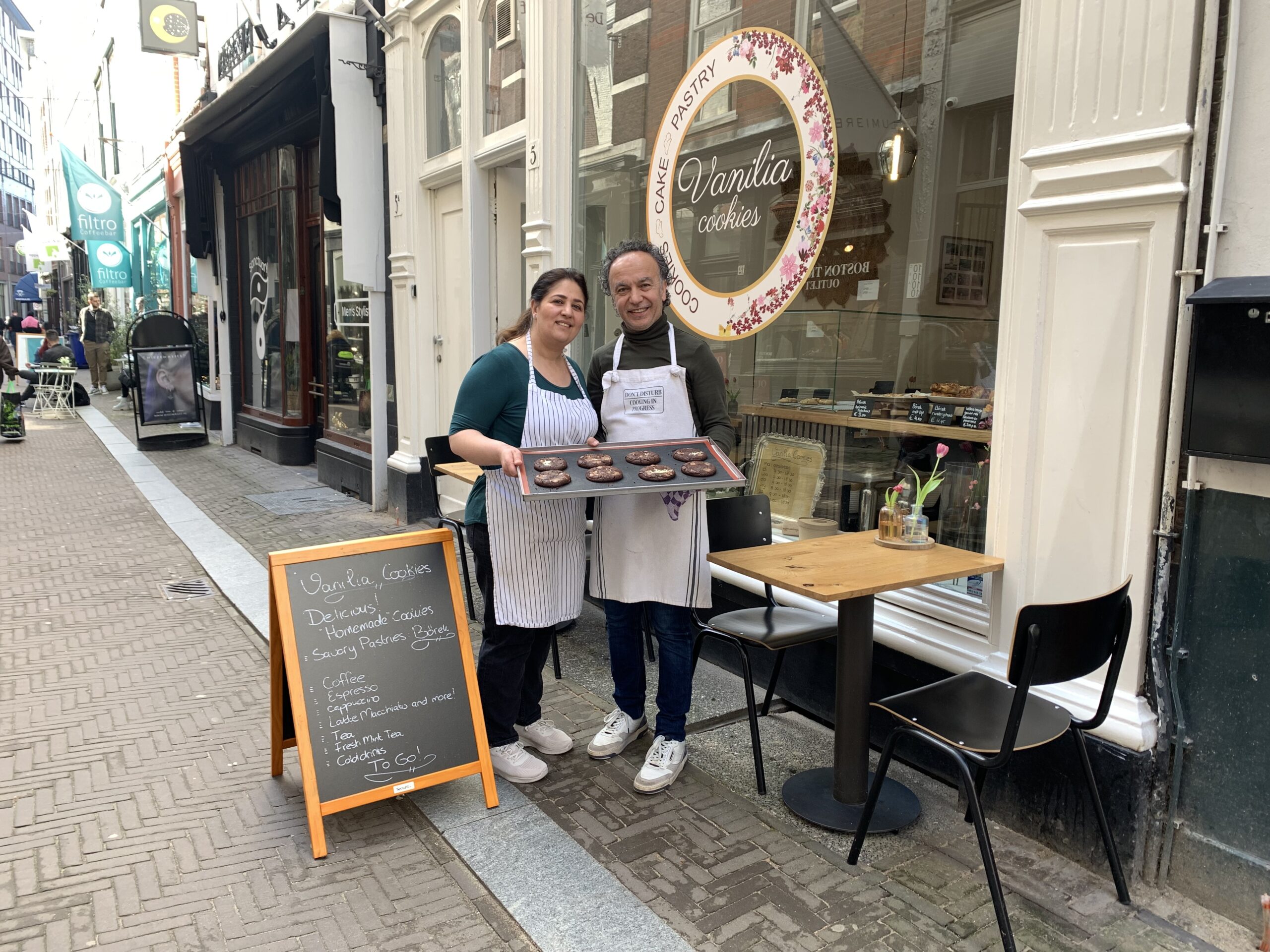 Nazire maakte van haar hobby haar beroep en opende Vanilia Cookies aan ...