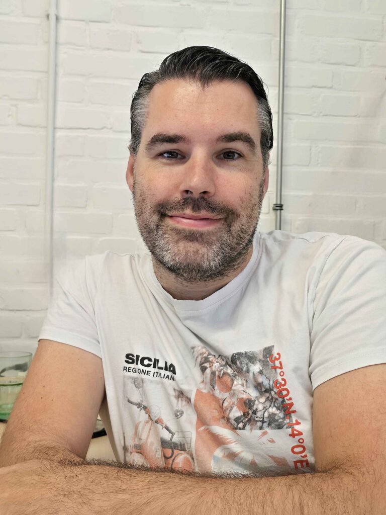 Nick van Rookhuijzen, Auteur van indebuurt Den Haag