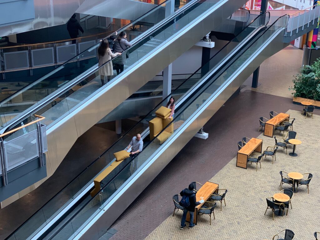 De Megastores blijft langer open: zo ziet het er nu uit - indebuurt Den ...