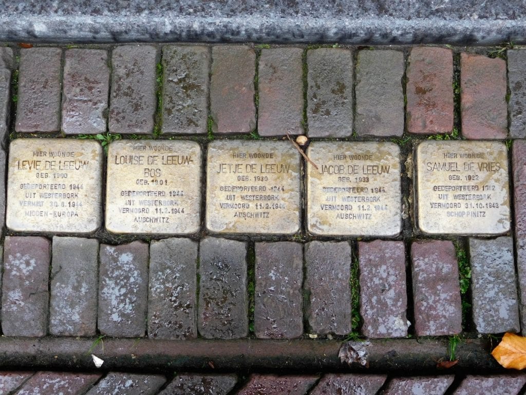 Deventer Mysterie: het verhaal achter de gouden stenen - indebuurt Deventer