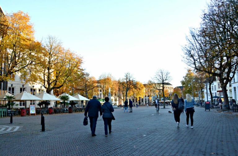 Bij de voordeur: Jan Reichenbach. - indebuurt Deventer