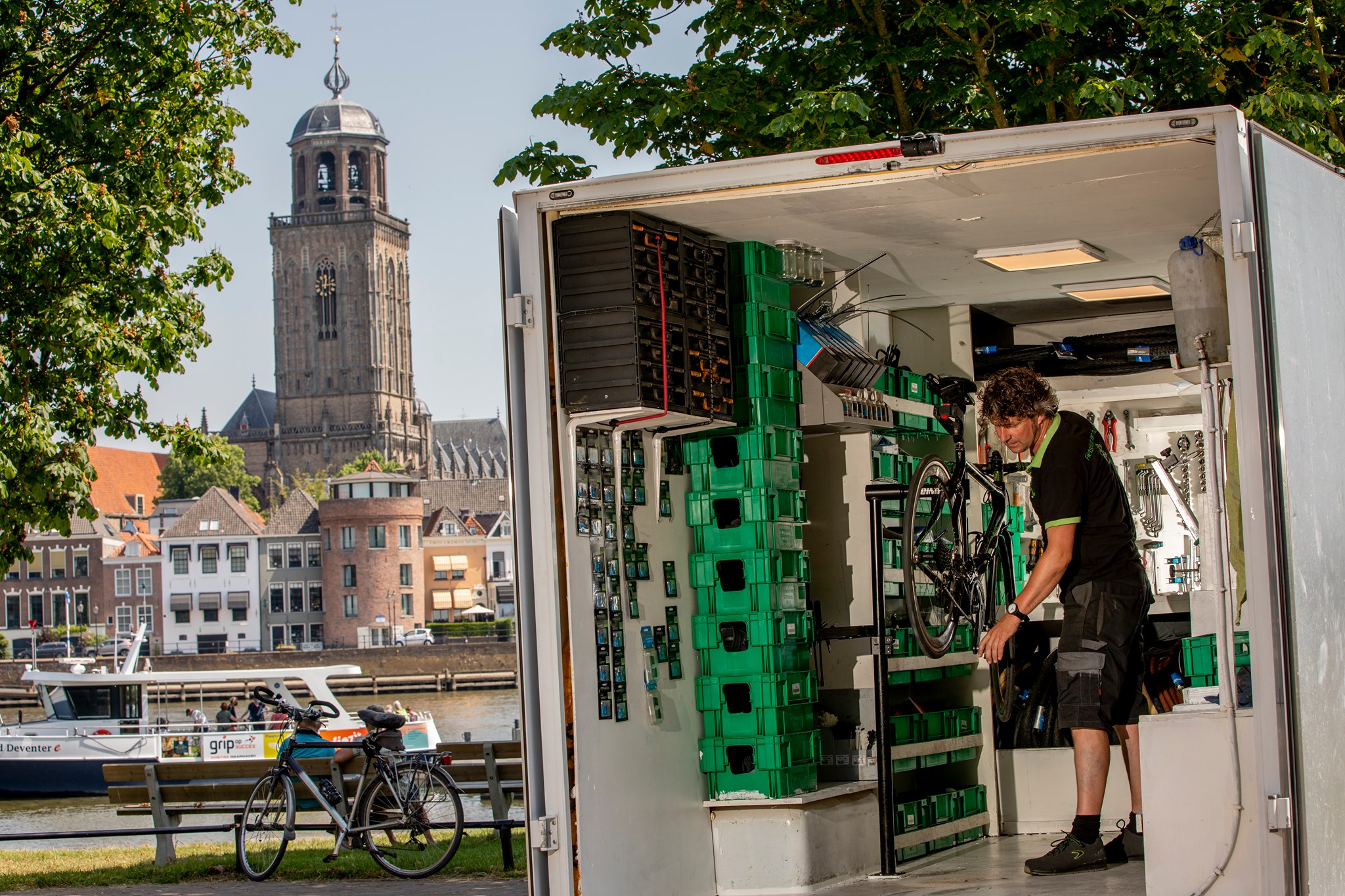 Maarten is de mobiele fietsenmaker in Deventer: 'Zelf fietste ik ruim ...
