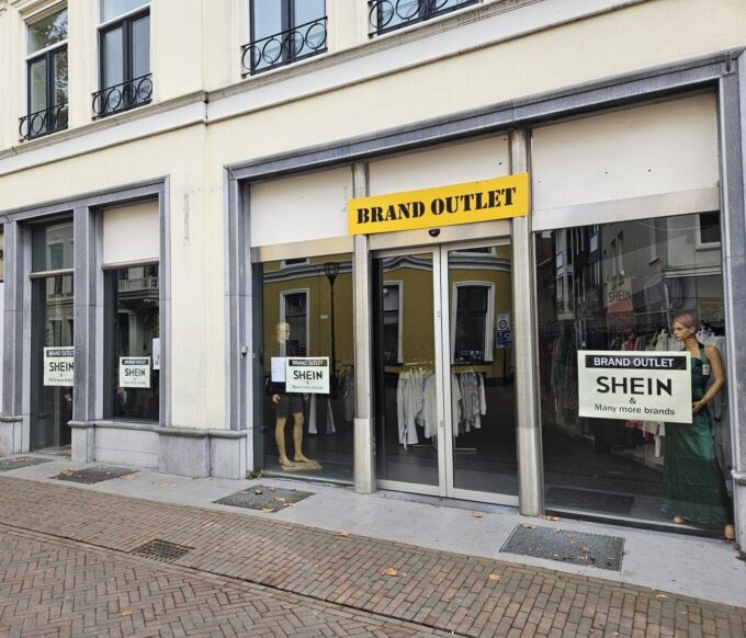 Goedkoop en omstreden: Brand Outlet Shein opent in Deventer - indebuurt ...