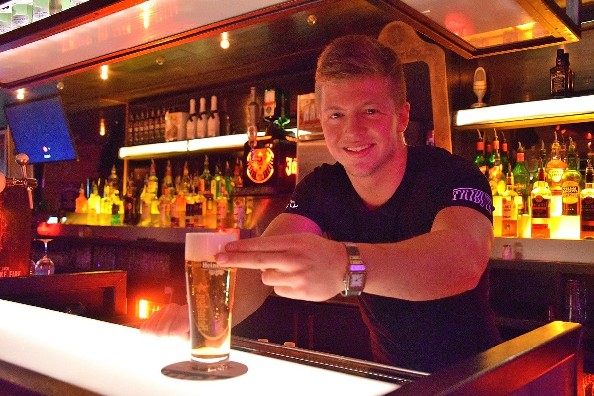 Wie is de leukste barman van het jaar? Stemmen maar! - indebuurt Doetinchem