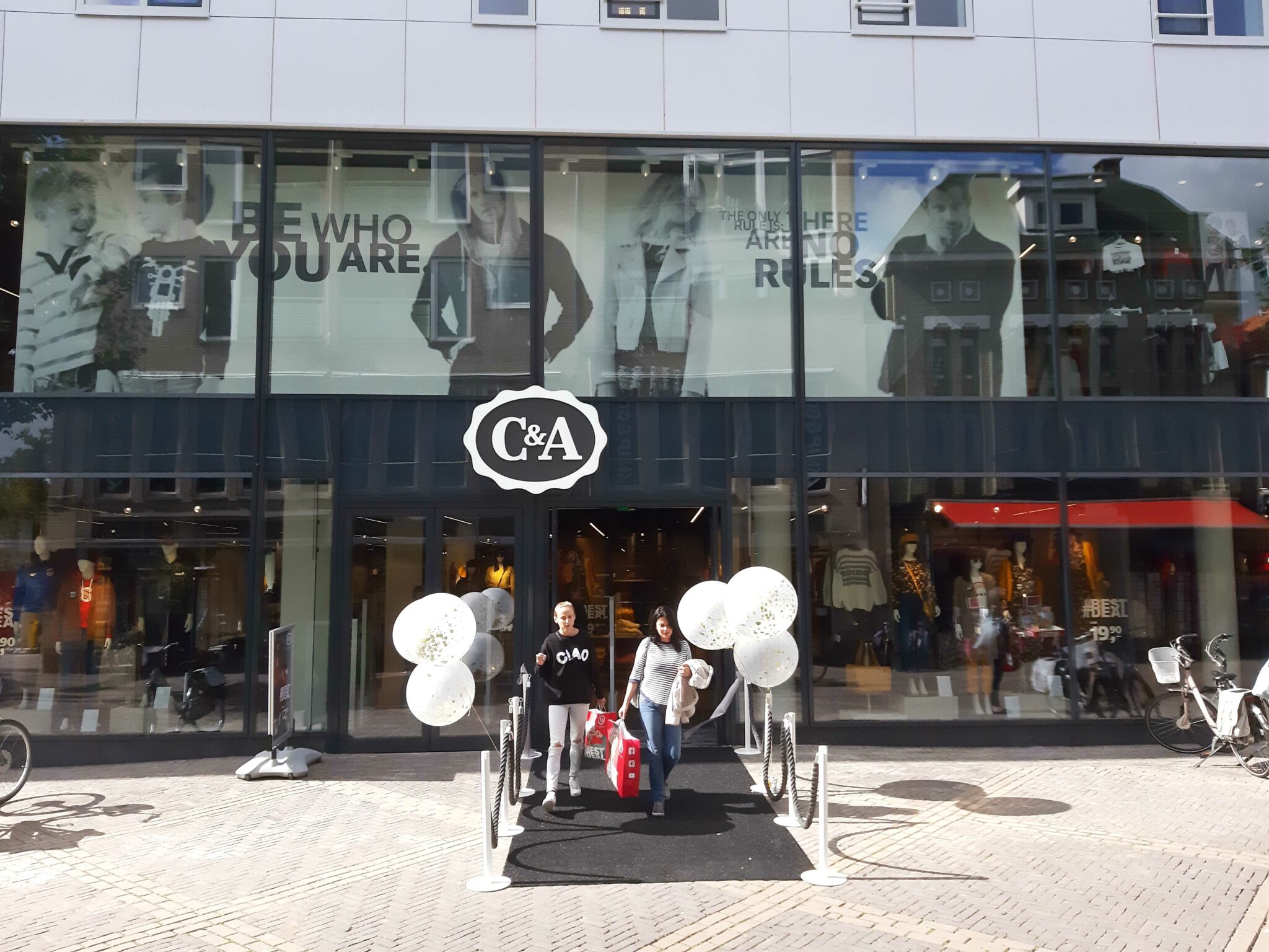 De nieuwe C&A is open en zo ziet de winkel eruit