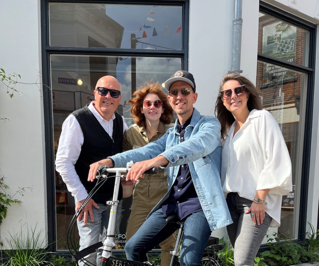 Passen maar! De nieuwste zonnebrillen bij Lindenhovius