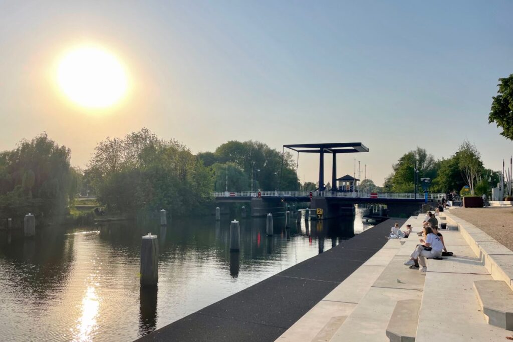Uitzicht op de Oude IJssel: Doetinchem geniet van nieuwe chillplek - indebuurt Doetinchem