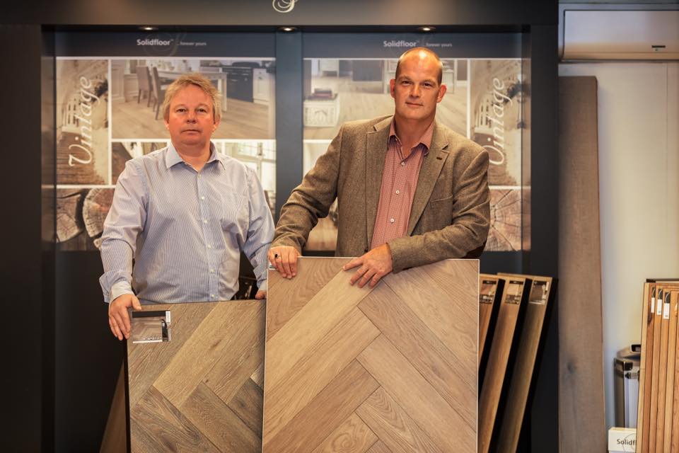 Alpon breidt uit en Jan en Mark praten je bij - indebuurt Dordrecht