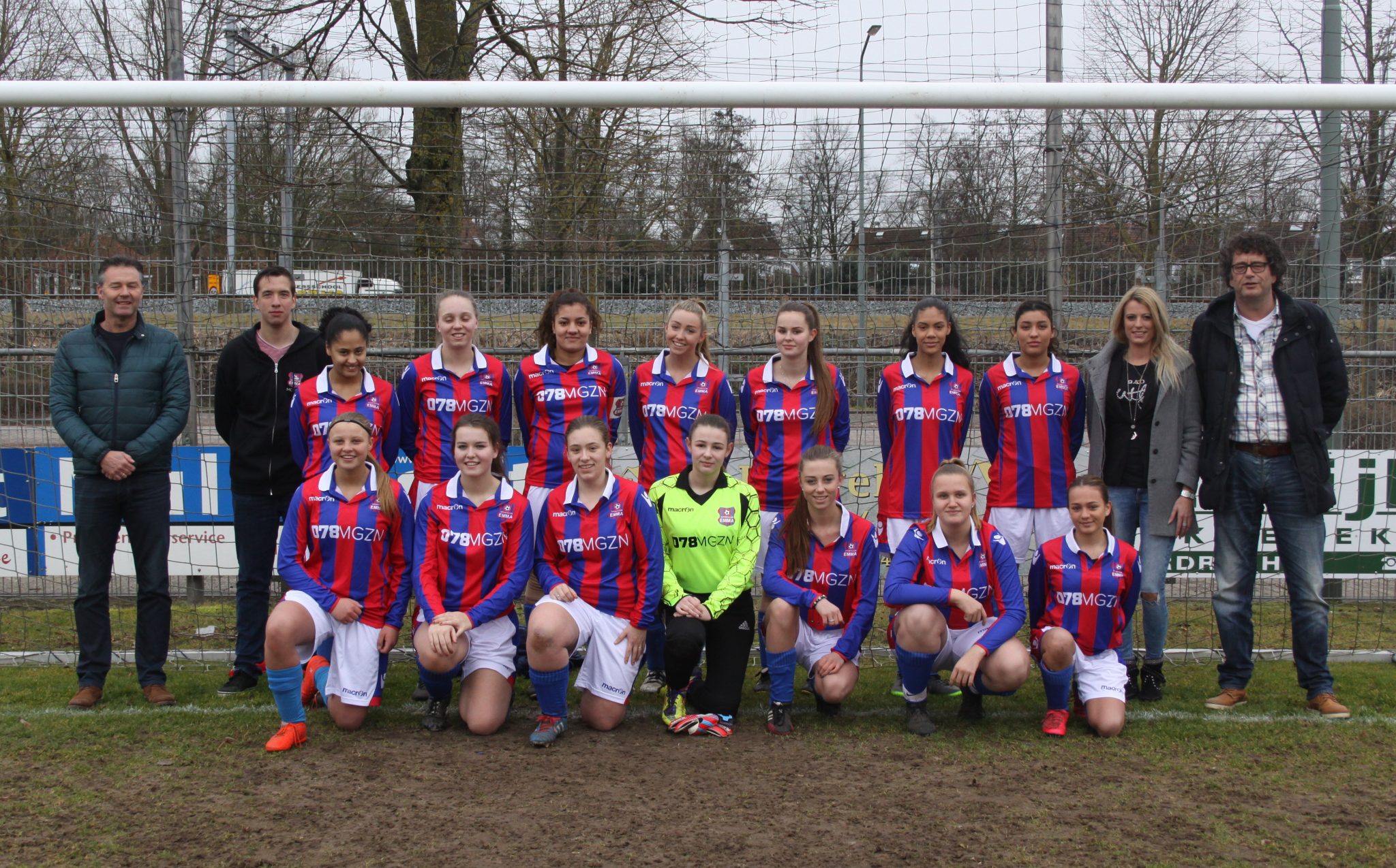 Bij deze clubs in Dordrecht speel je vrouwenvoetbal - indebuurt Dordrecht