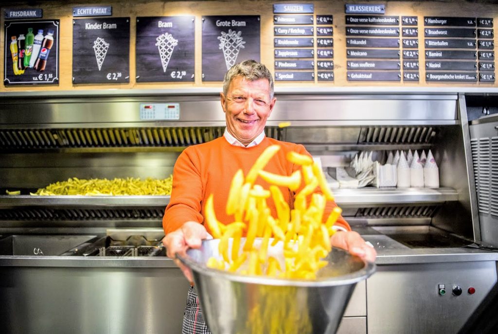 Woensdag bij Bram Ladage: drie uur lang friet voor maar 50 cent ...