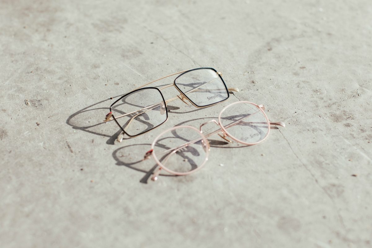 Dat zie je goed! Zo onderhoud je je bril optimaal - indebuurt Dordrecht