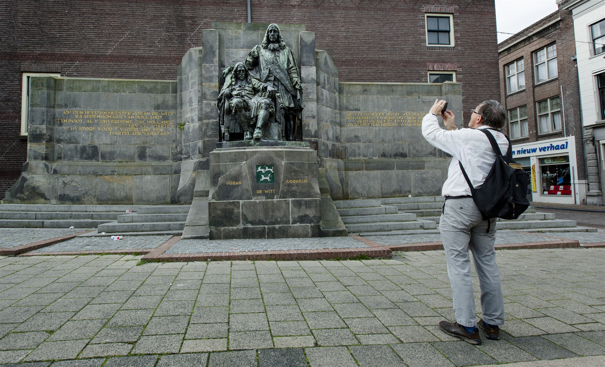 Deze Dordtenaren hebben een standbeeld en dit is waarom - indebuurt ...