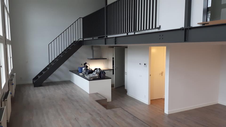 Kurk, bamboe en visgraatvloeren in allerlei materialen: assortiment van ...