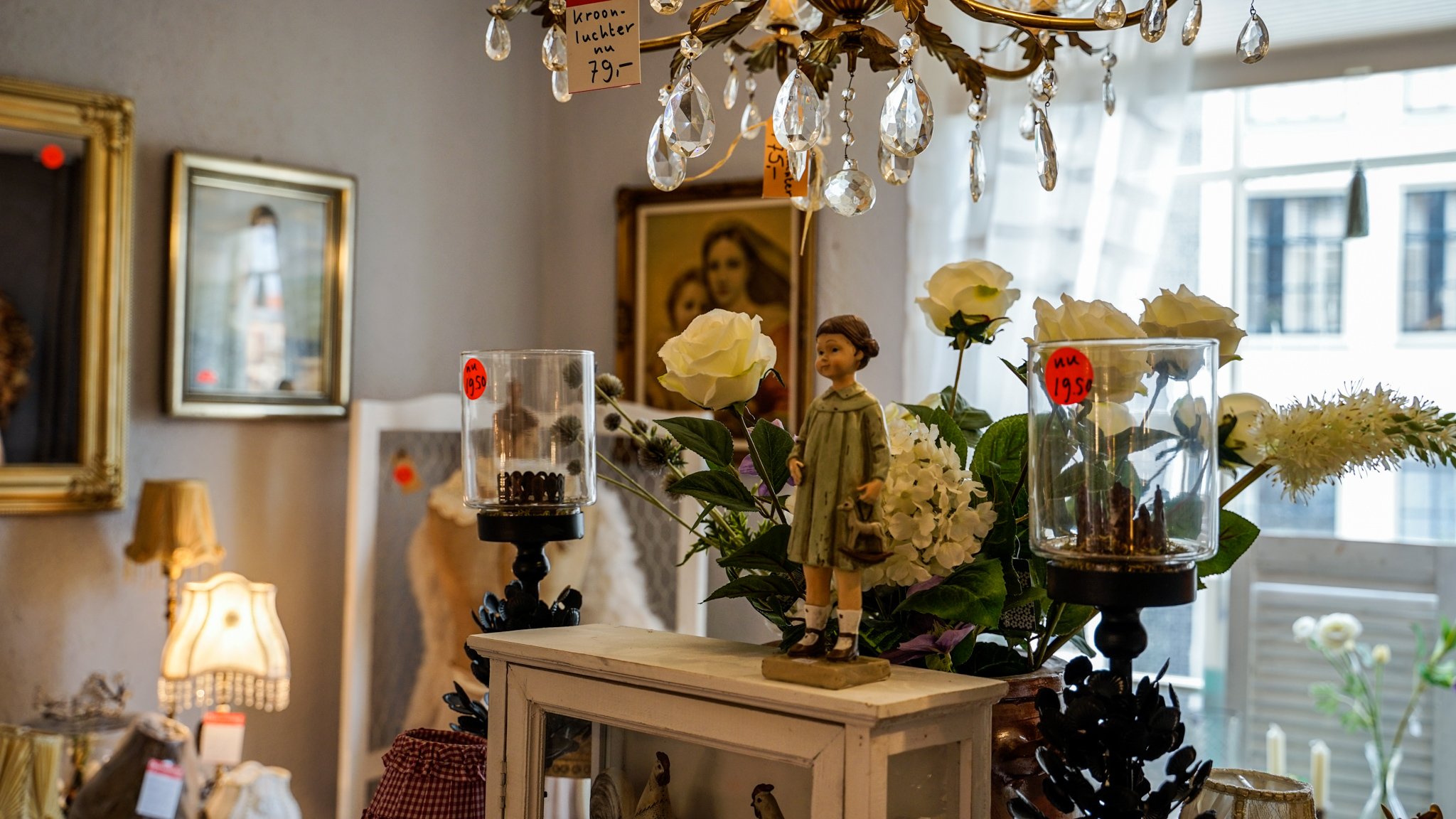 Brocantezaak Carleentje vertrekt van de Voorstraat: 'Klanten verrassen ...