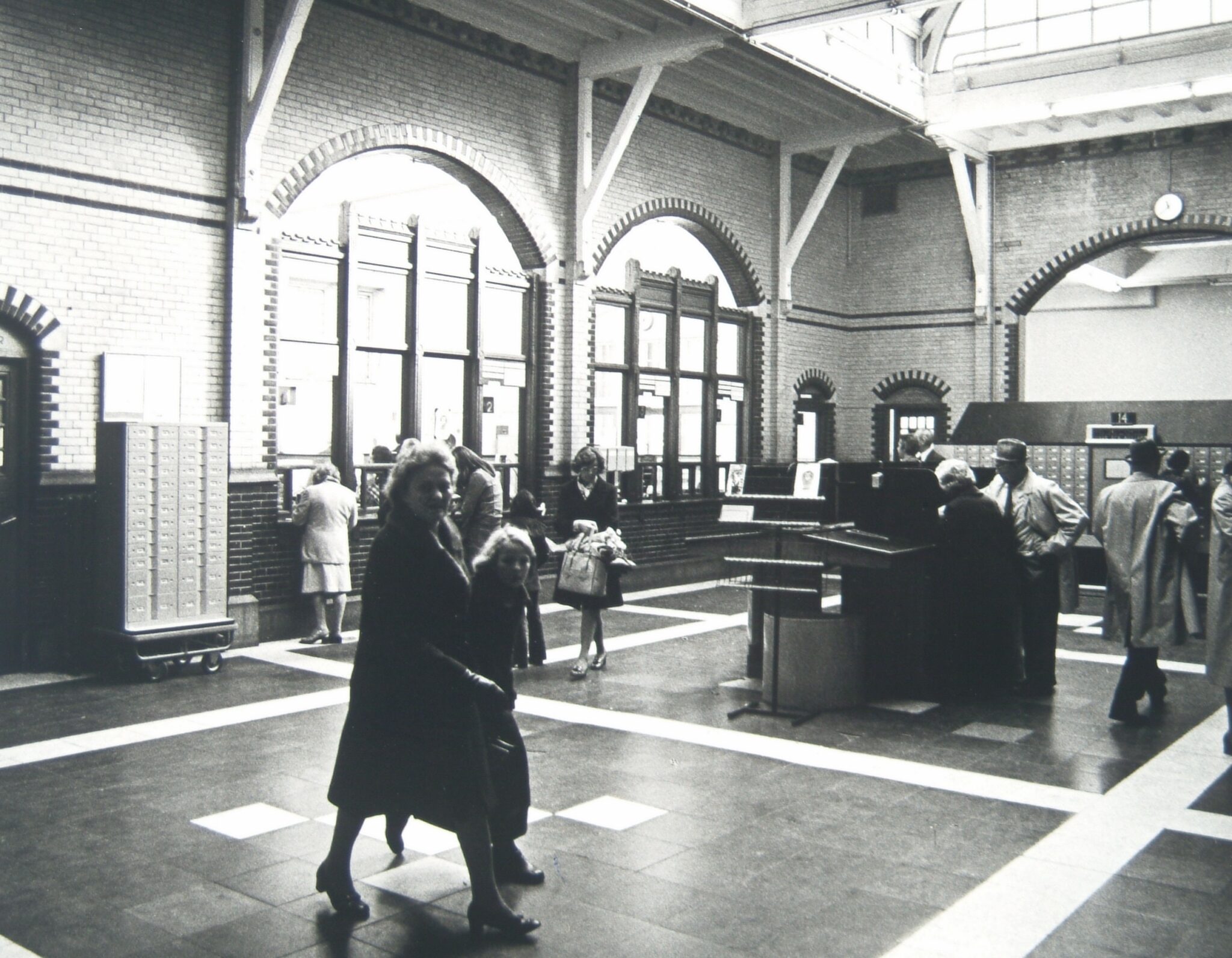 Heerlijk nostalgisch! Een ode aan het postkantoor op het Bagijnhof in 9 ...