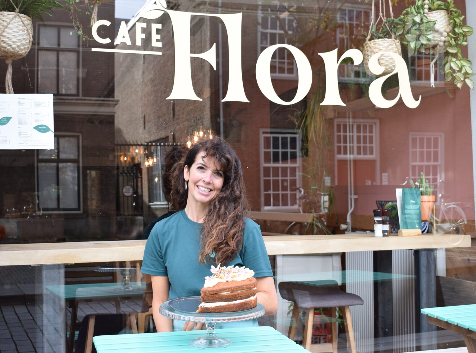 Binnenkijken bij het nieuwe Café Flora van Hannah: 'Ik ben gek op ...