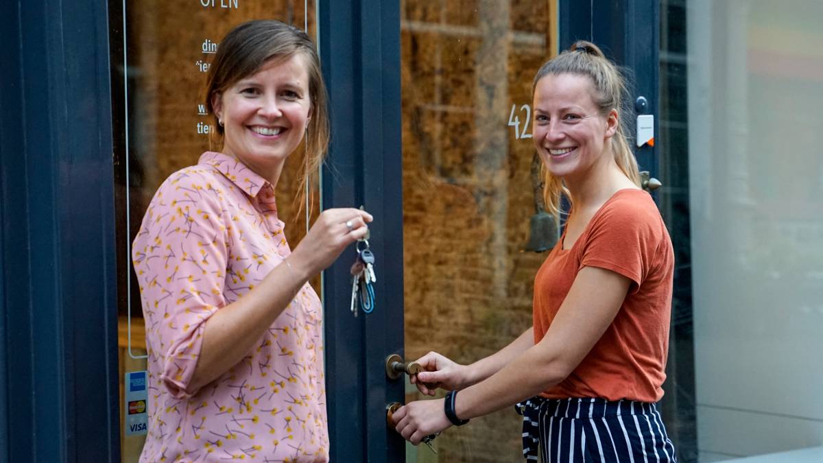 Jip sprak met Marieke en Loes die samen een winkel beginnen op de ...