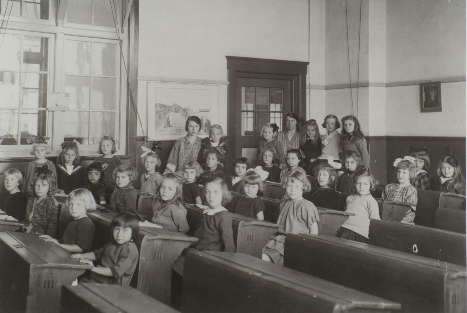 Toen in Dordrecht: zo zagen schoolklassen er vroeger uit - indebuurt ...