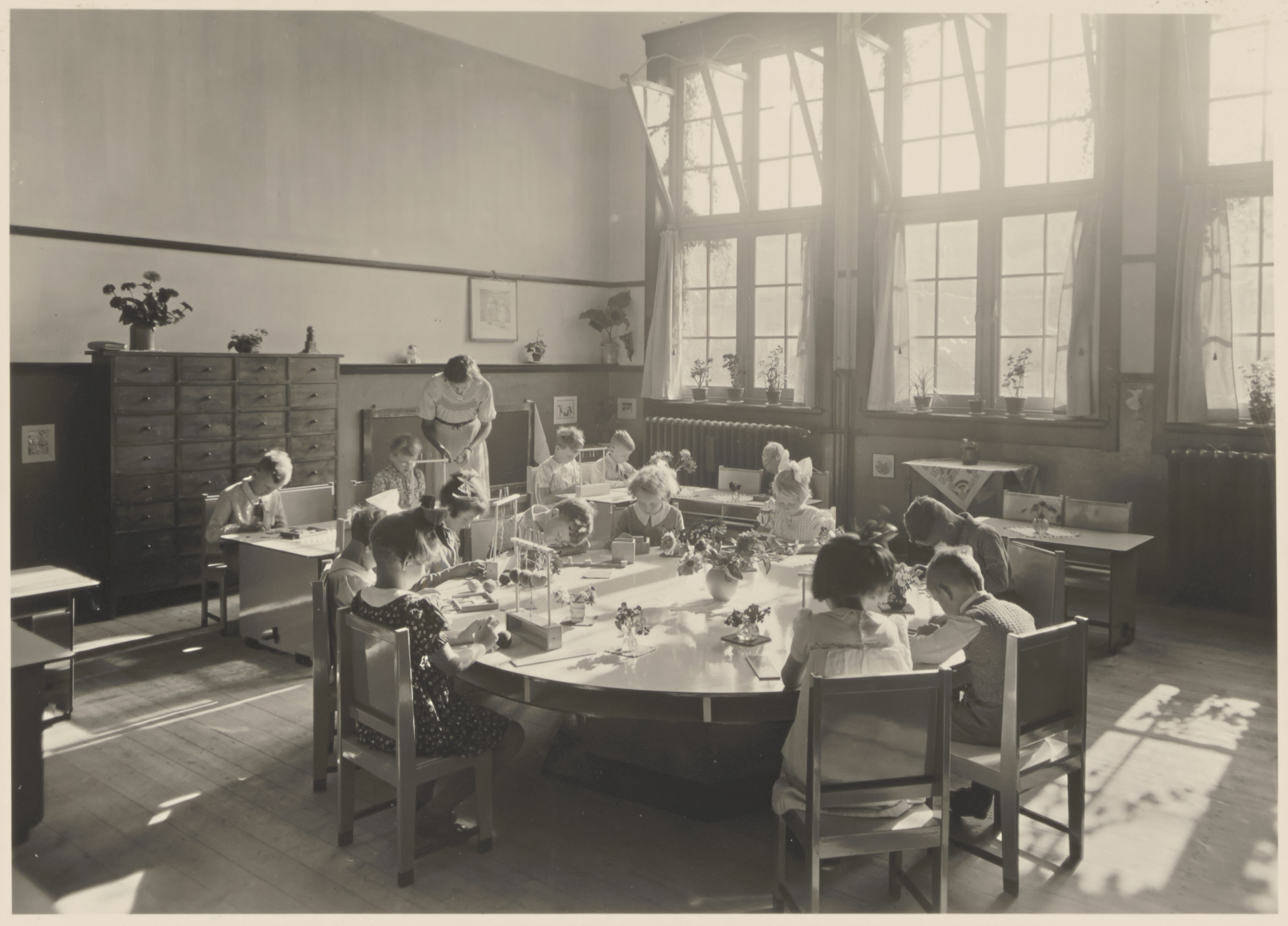 Toen in Dordrecht: zo zagen schoolklassen er vroeger uit - indebuurt ...