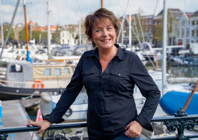 Er komt een nieuwe bestrating voor deze eeuwenoude Dordtse Museum-buurt ...