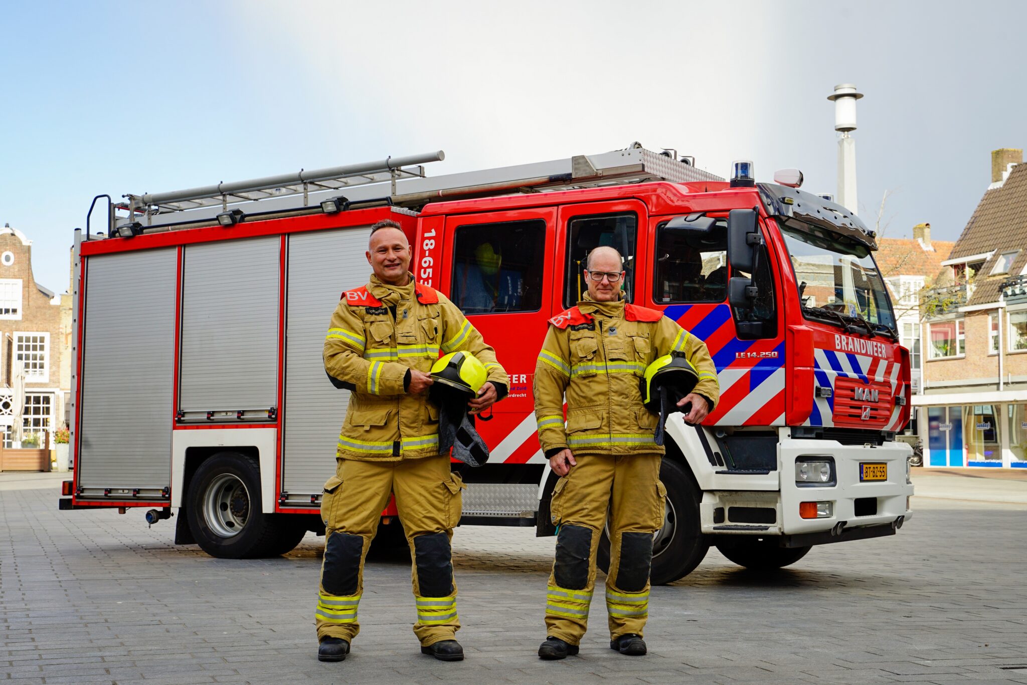 Brandweermannen Fons en John gaan met pensioen: ‘Het kazerneleven gaan ...