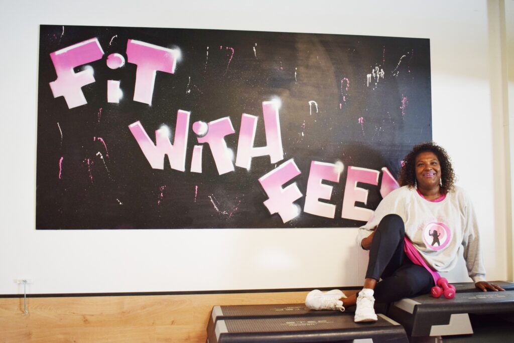 Fenia heeft een sportschool speciaal voor vrouwen: 'Hier maak je ...