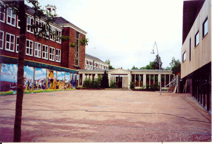 9 x foto's van het oude Marnix College - indebuurt Ede
