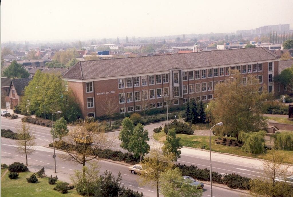 9 x foto's van het oude Marnix College - indebuurt Ede