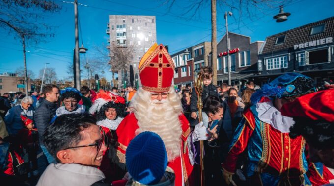 Hij komt, hij komt! In deze Edese wijken komen Sint en Piet langs
