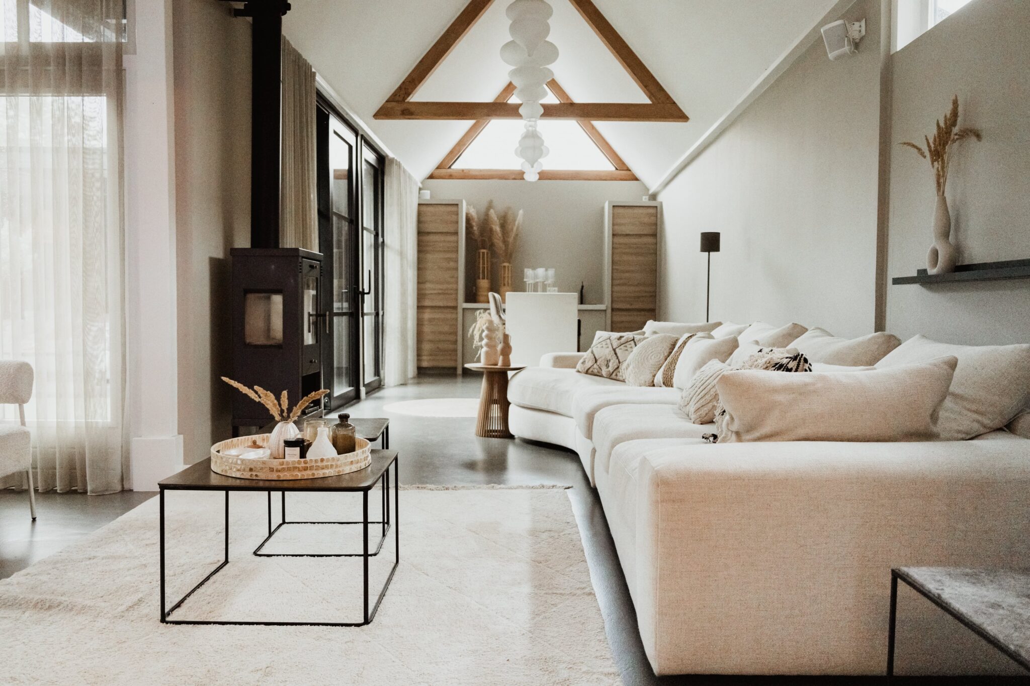 Binnenkijken bij Corina: 'Het huis was een bouwval, maar ik was op slag ...