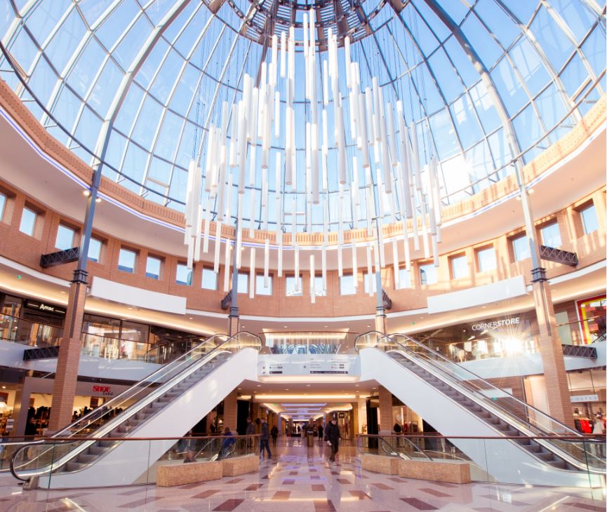 Hé, winkelcentrum Heuvel is jarig en viert dat met futuristisch feest ...