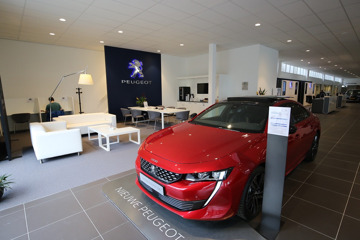 Peugeot Nefkens is verbouwd. Kom maar kijken! - indebuurt Eindhoven
