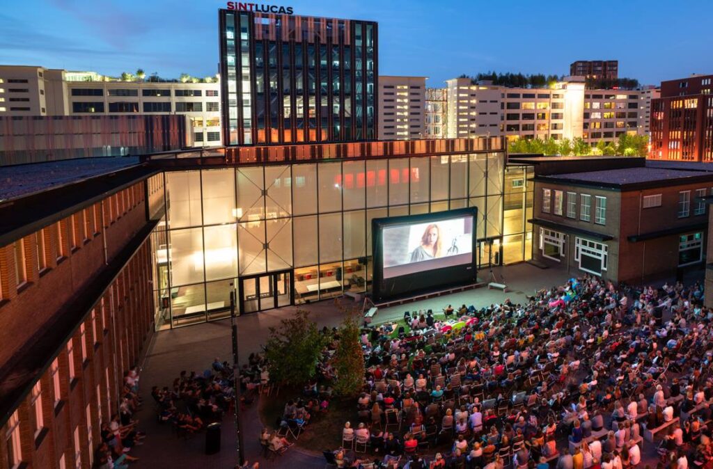 Je kunt weer naar de Buitenfilm bij Natlab (en ze gaan altijd door!)