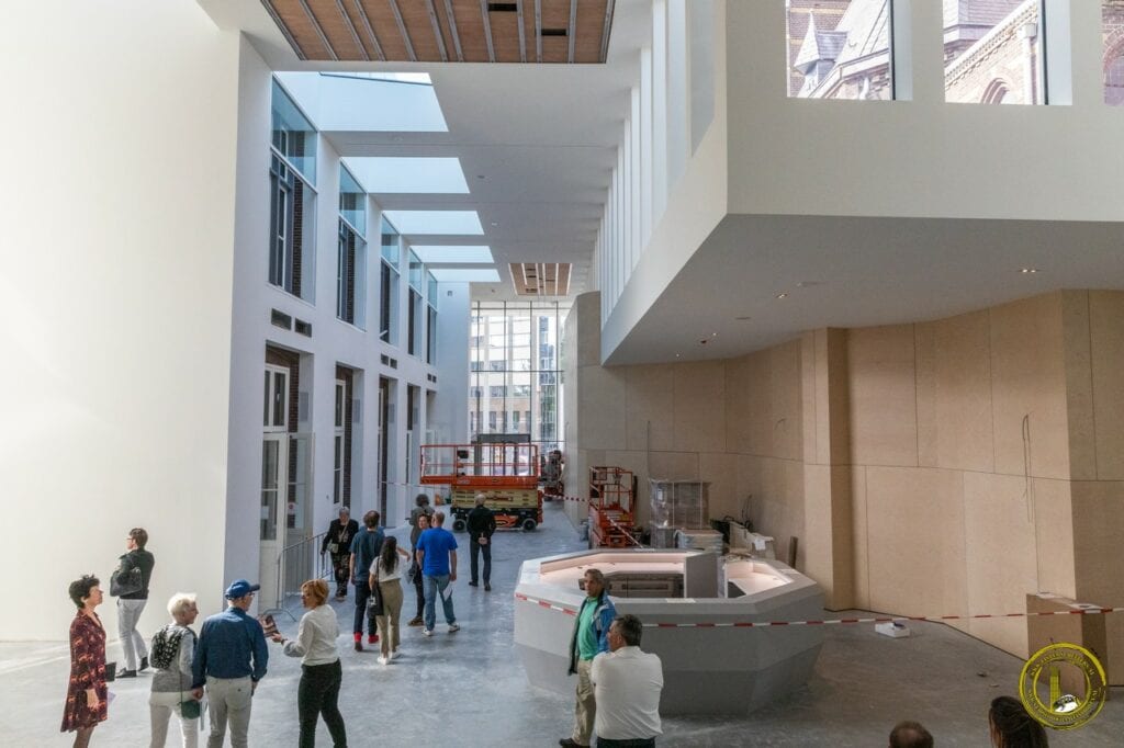 Jaa! We kunnen eindelijk binnenkijken in de oude Paterskerk!