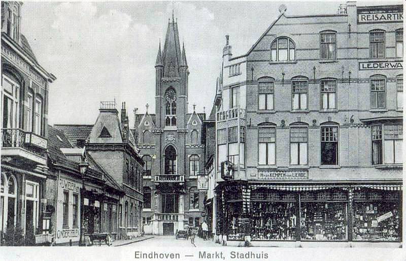 Toen in Eindhoven: 11 x foto's van ons oude stadhuis