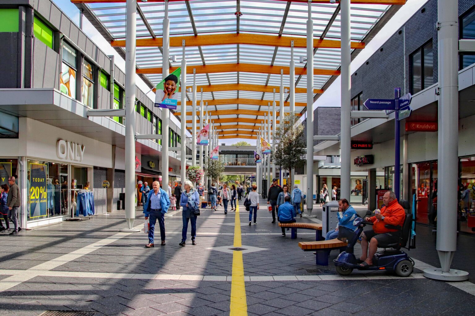 Eindhovenaren over gedeeltelijke lockdown: 'Goed, corona moet stoppen'