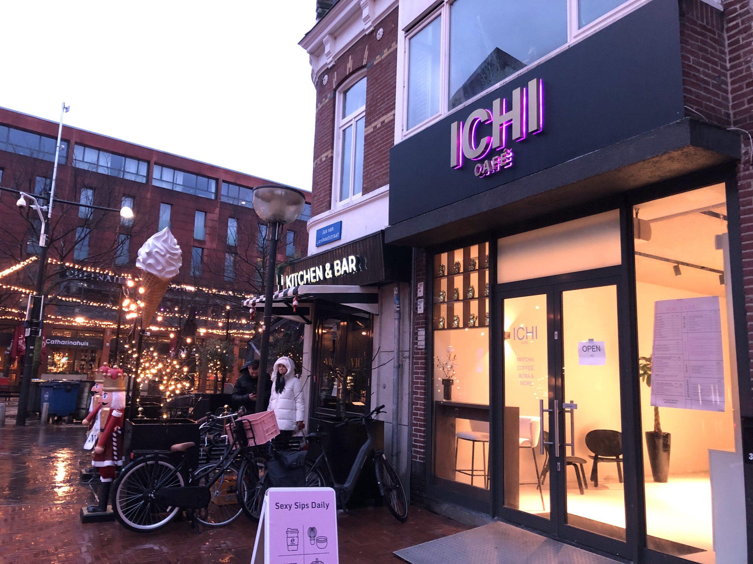 Gespot: bij deze nieuwe zaak in Eindhoven scoor je bubble tea, taartjes en meer - Oozo.nl