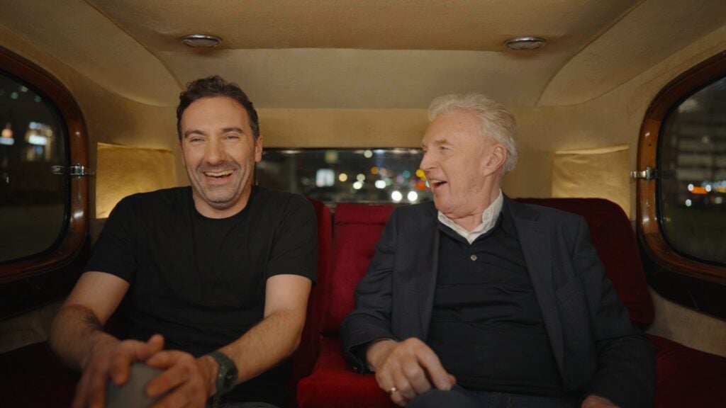 TV-tip: deze cabaretier uit Eindhoven rijdt rond met André van Duin