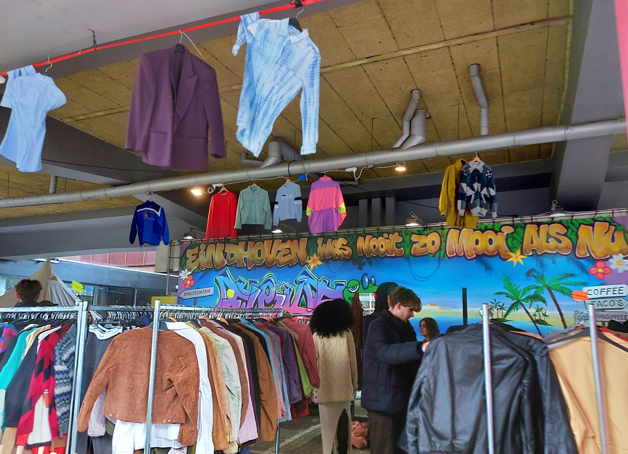 Herfstoutfit(s) inslaan: deze vintage kilosale komt naar Eindhoven