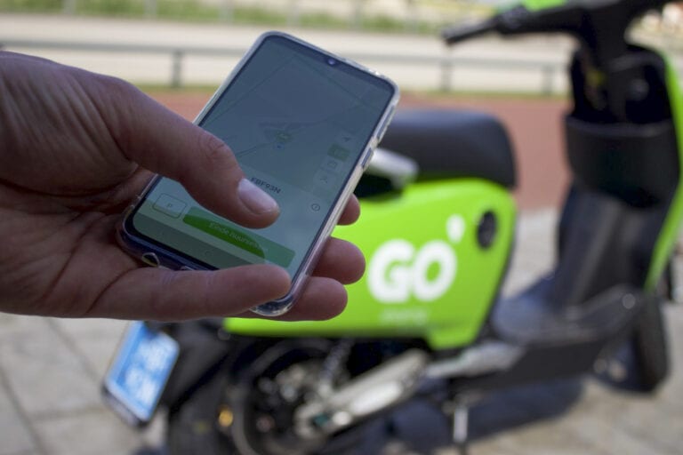 Hoe komt het dat de GO Sharing-scooter áltijd opgeladen is?