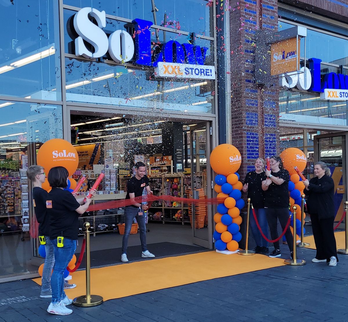 SoLow XXL in Enschede is open! Zo ziet de megawinkel er van binnen uit