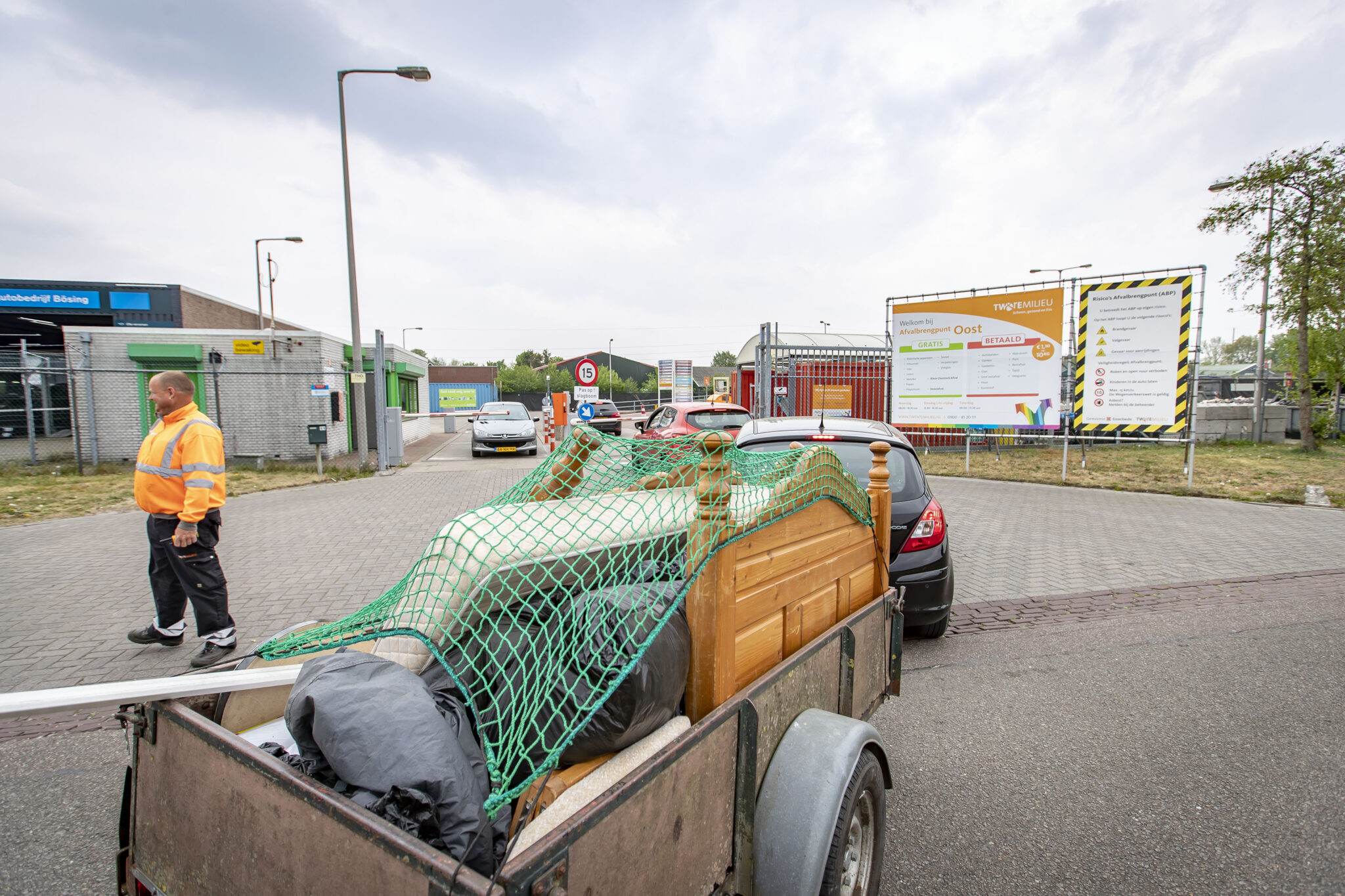 Nieuws: in 2023 mogen Enschedeërs veel meer gratis grofvuil wegbrengen
