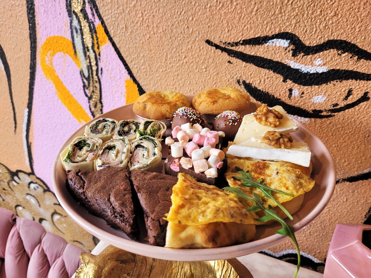 Enschedeër Kirsten (23) begint eigen boetiek in Boswinkel: 'Interieur ...