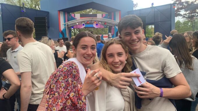 Voor de feestbeesten: de line-ups van festivals in Enschede