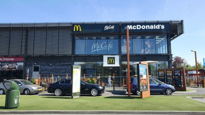 Ludieke actie: bij dit tankstation in Enschede kan je vrijdag gratis tanken