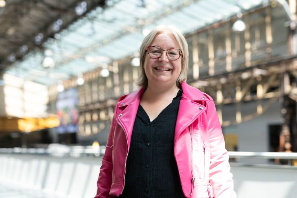 Marike geeft tekenlessen voor volwassenen: 'Laat je niet tegenhouden ...