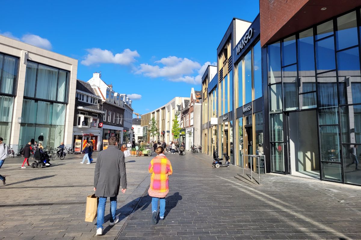 Bekende modeketen komt 'eindelijk' naar Enschede