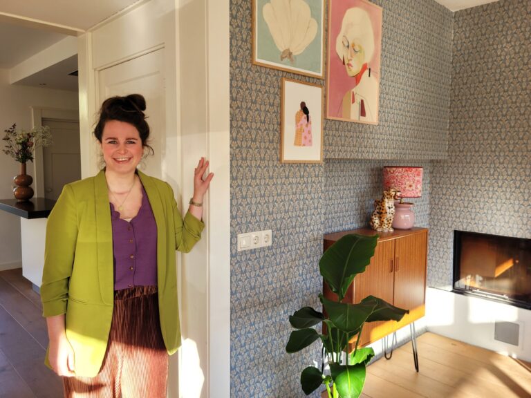 Binnenkijken bij Suzan in Boekelo: 'In elke ruimte een ander behangetje ...